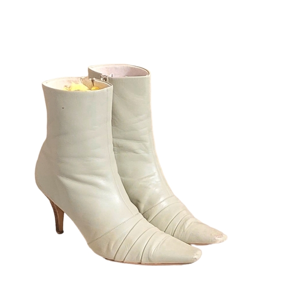 Wallis | Shoes | Vintage Women Leather Cream Color Ankle Boots By ...